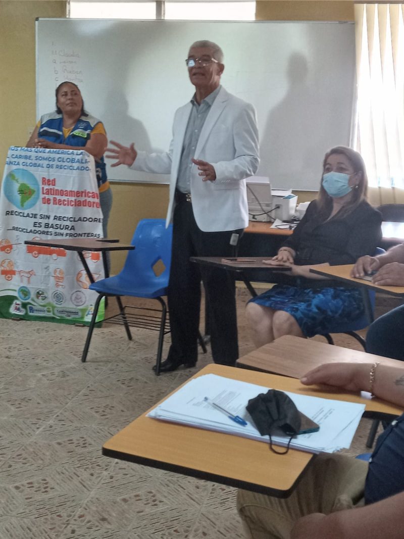 CRUSAM desarrolla taller con recicladores en instalaciones del CRULS ...